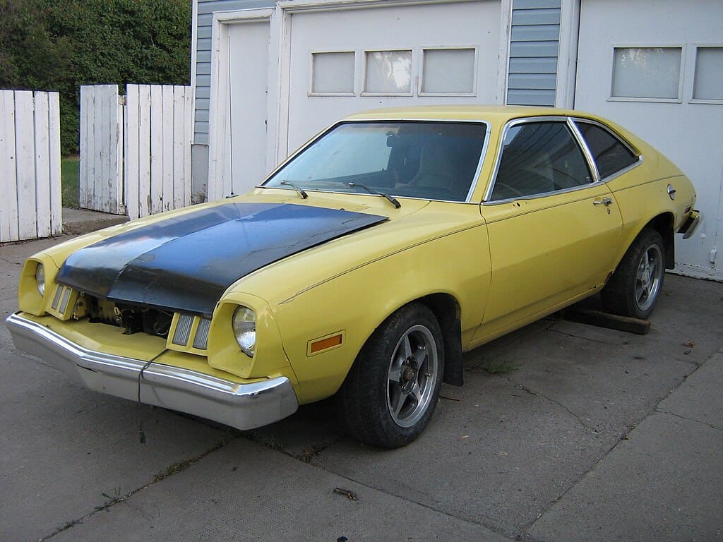 13 Vintage Cars That Millennials Think Are Ugly