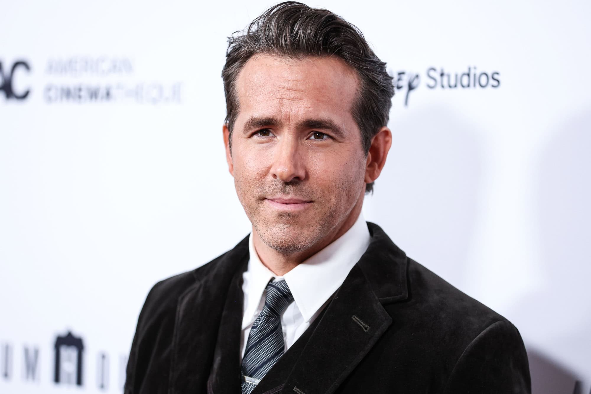 10 Celebrities Who Changed the World More Than Politicians