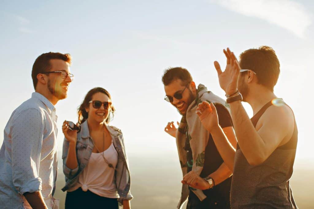 11 Creative Ways to Stay Connected with Friends