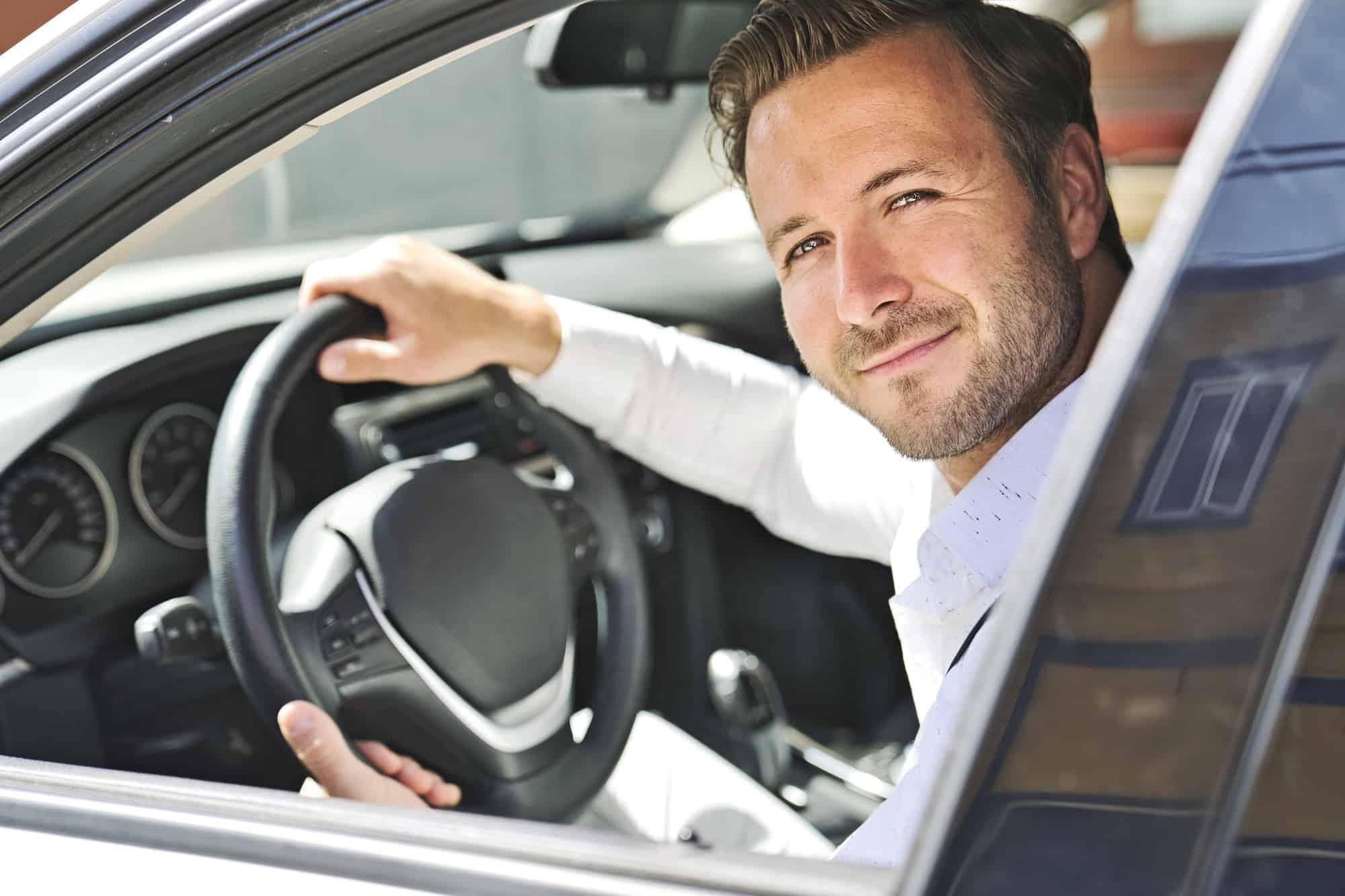 10 Habits of Drivers Who Avoid Tickets